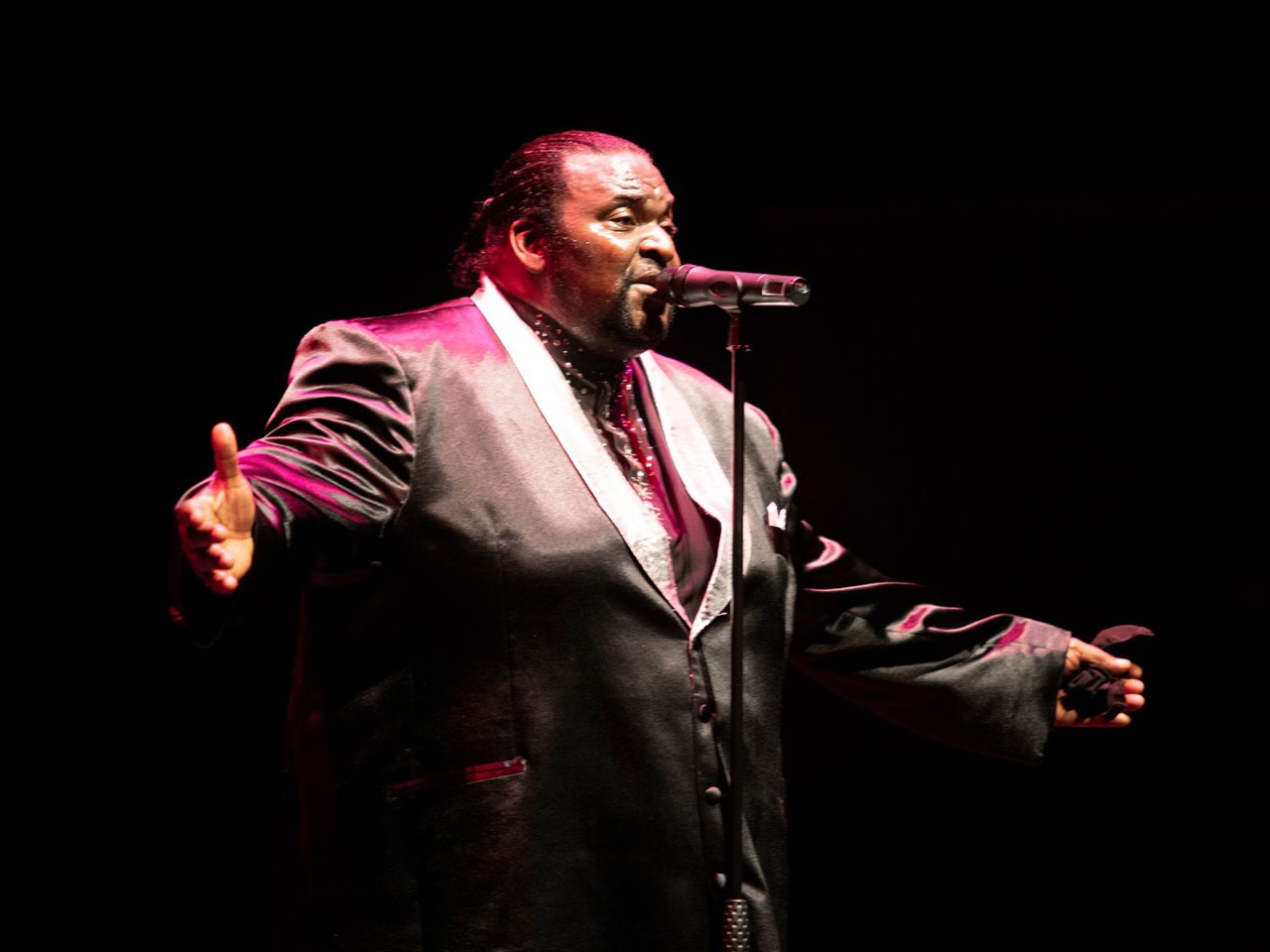 William Hicks as Barry White | A Dedication to his Soul Classics ...